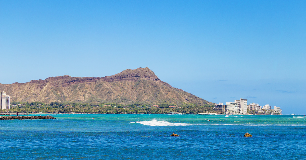 【フラ曲】Kaimana Hila（カイマナ・ヒラ）！美しいダイヤモンドヘッドを表現！歌詞(lyrics)と意味も紹介 | YUHKI